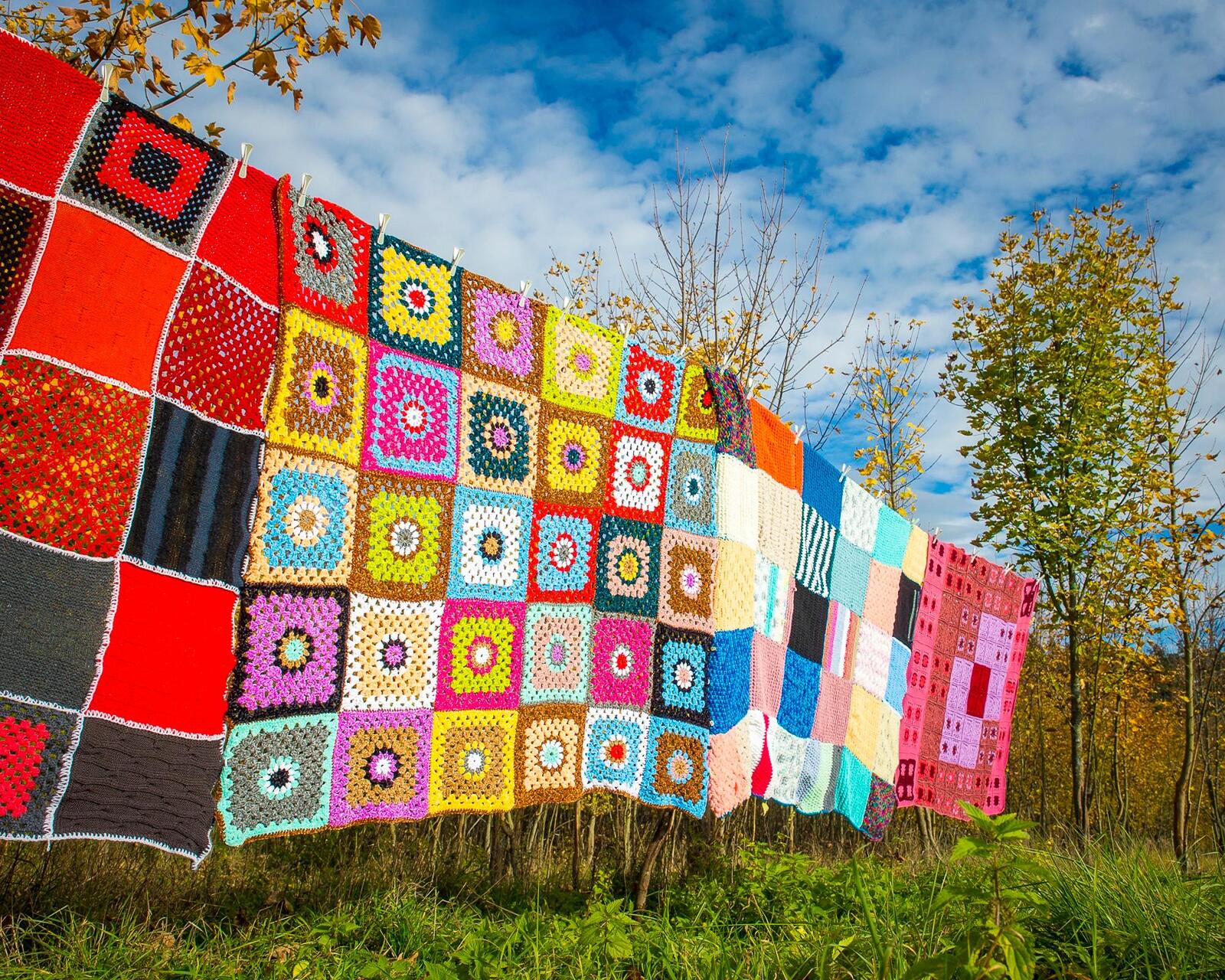 Prodej dek pro hospic v Plzni vynesl přes 600 tisíc korun | Novinky ...